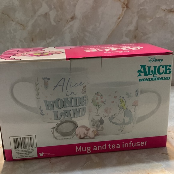 Disney | Kitchen | Disney Alice In Wonderland Mug And Tea Infuser Set ...